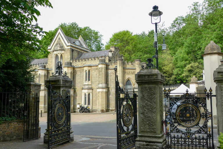 Visitare il Cimitero di Highgate a Londra | My Scratch Map - Travel Blog